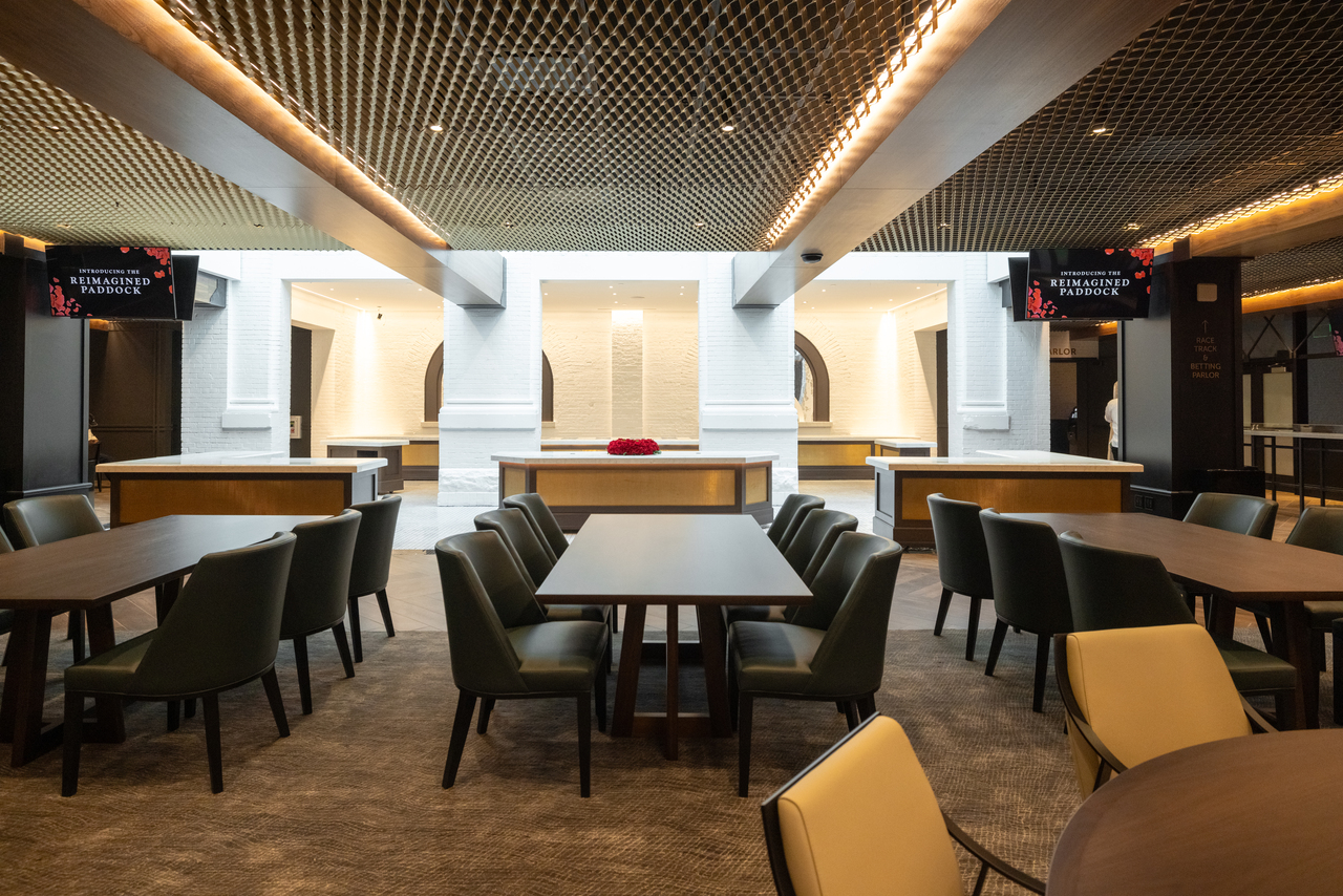 Woodford Reserve Paddock Club & Enclosure | Luxury Dining | Seats ...