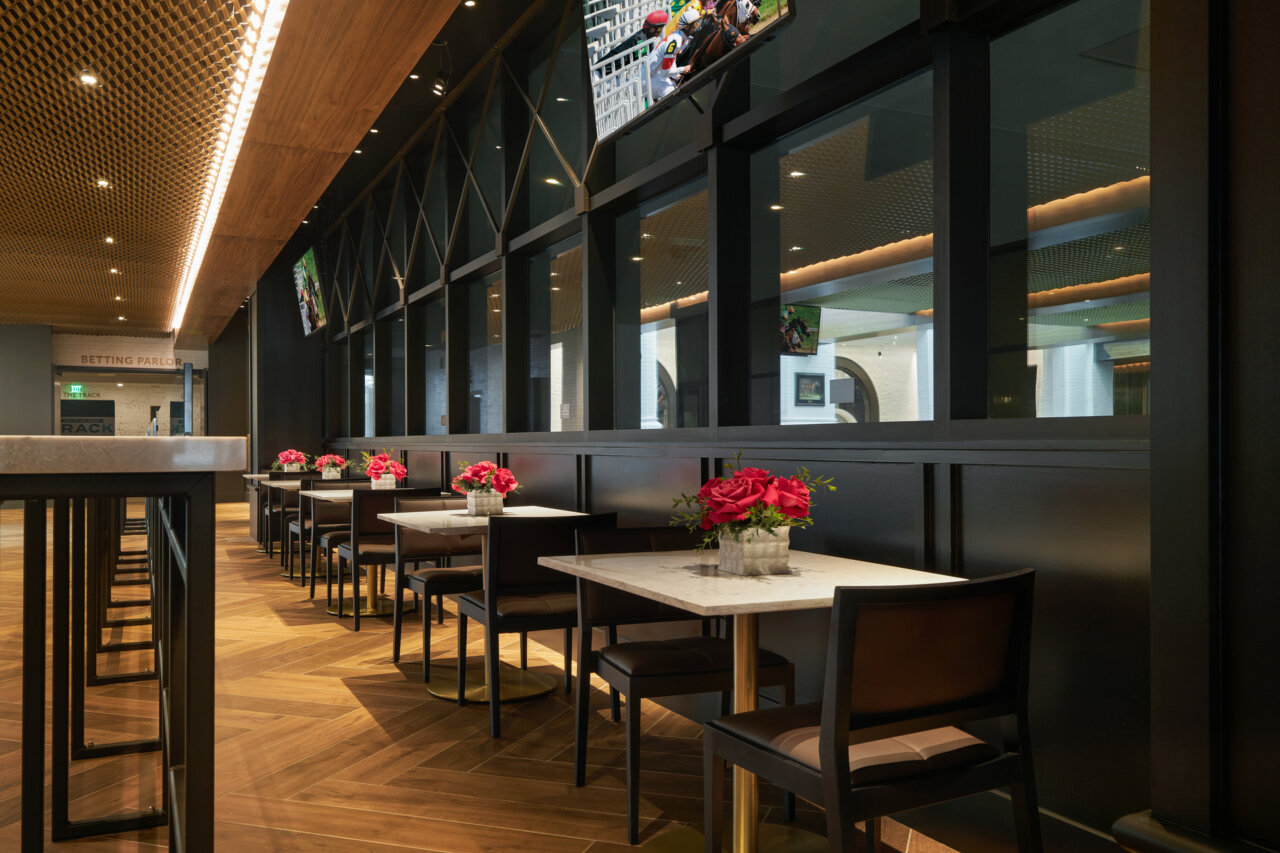 Woodford Reserve Paddock Club & Enclosure | Luxury Dining | Seats ...