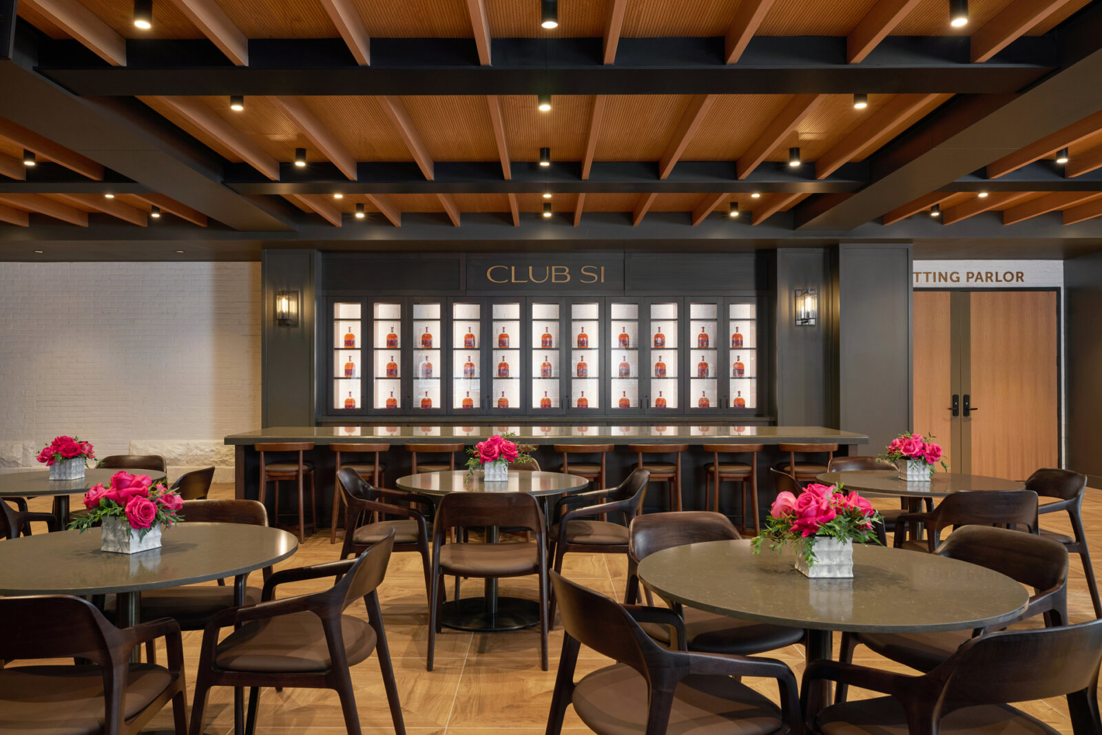 Club SI & Enclosure | Premium Dining | Seats | Kentucky Derby