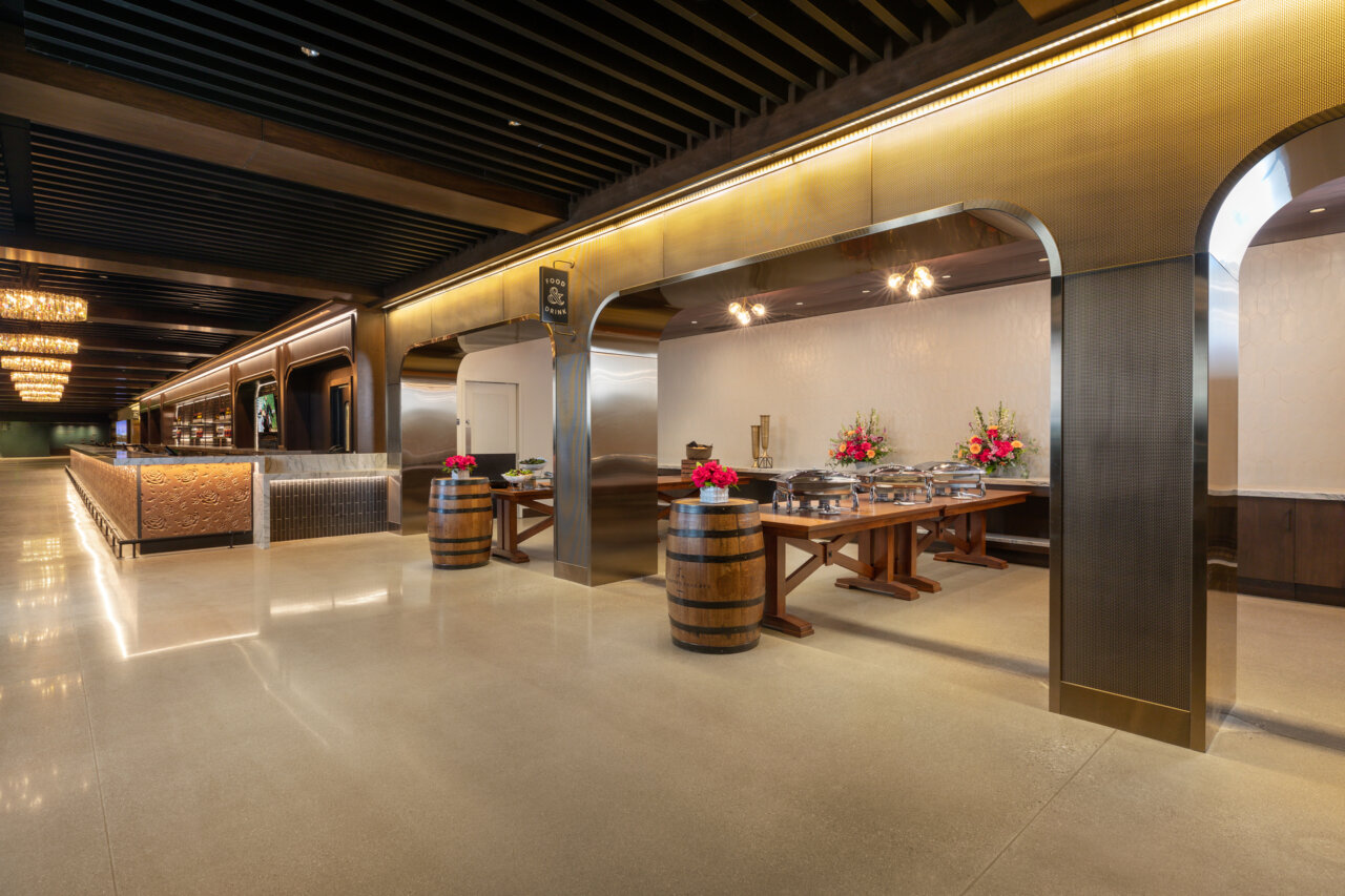 Homestretch Rail Lounges & Terrace | Premium Dining | Seats | Kentucky ...