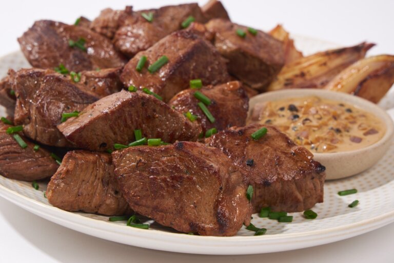 Grilled Beef Tips with Kentucky Peppercorn Sauce | Official Derby Menu ...