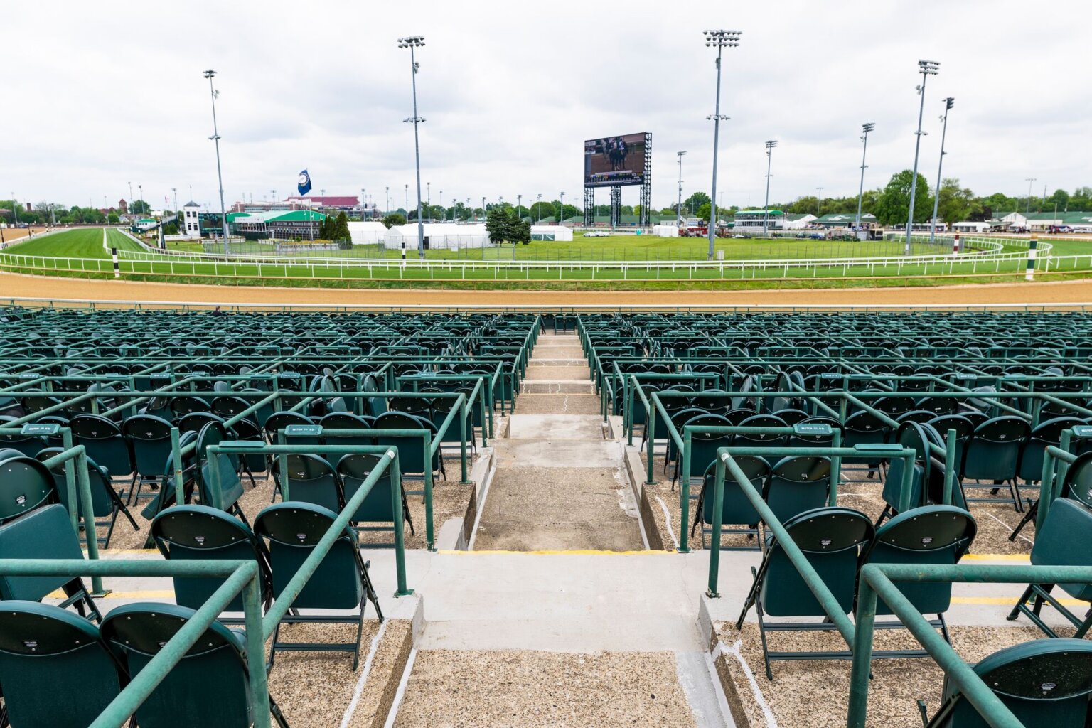 Reserved Seating | Seating experience | Kentucky Derby