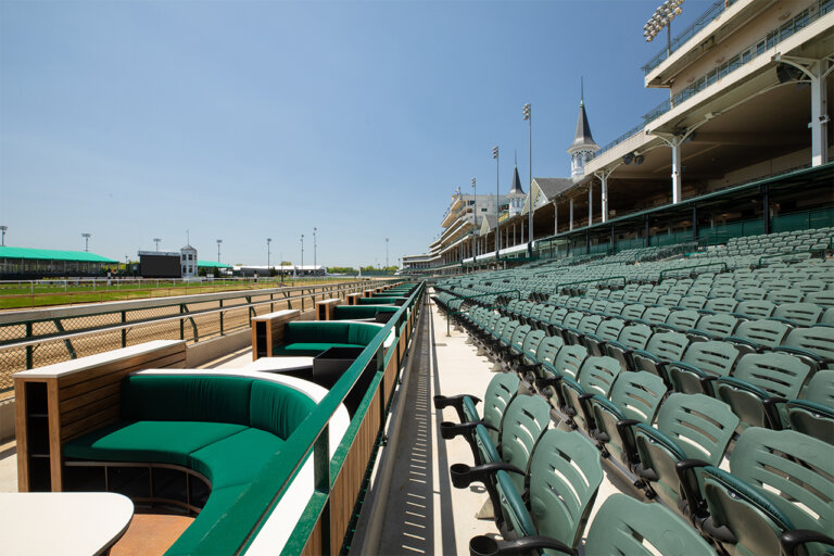 Homestretch Club Dining | Dining | Seats | Churchill Downs