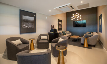 Homestretch Club Dining | Dining | Seats | Churchill Downs