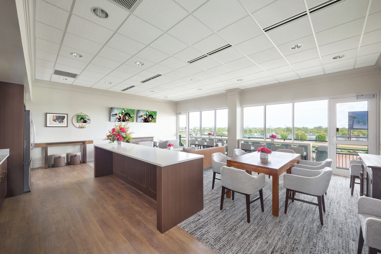 Suites & Private Rooms | Seating experience | Churchill Downs