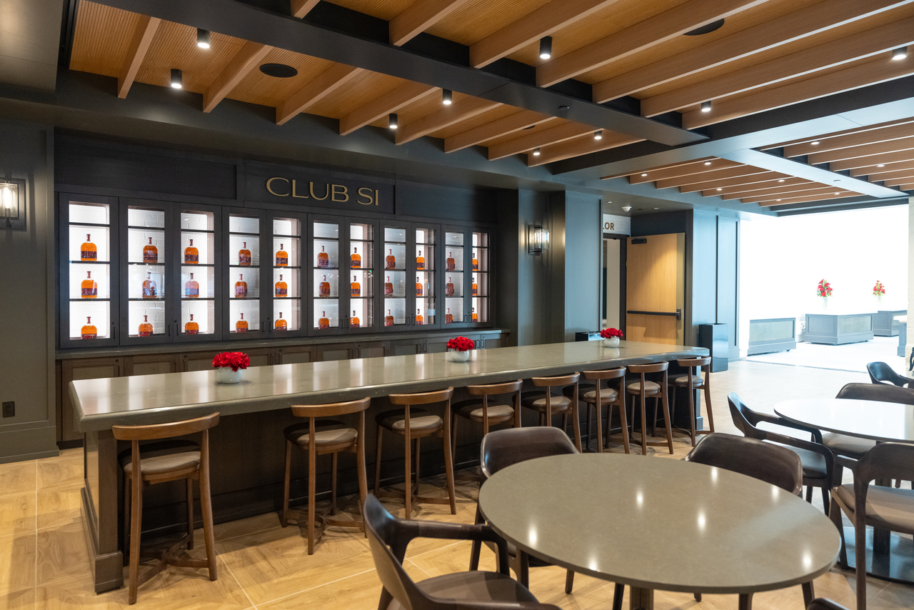 Club SI & Enclosure | Dining | Seats | Churchill Downs
