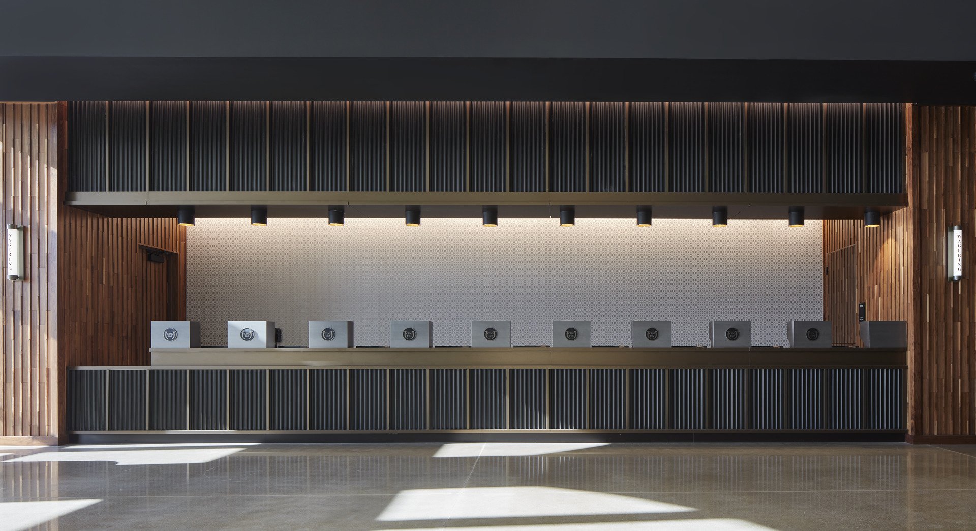 First Turn Club Dining | Dining | Seats | Churchill Downs