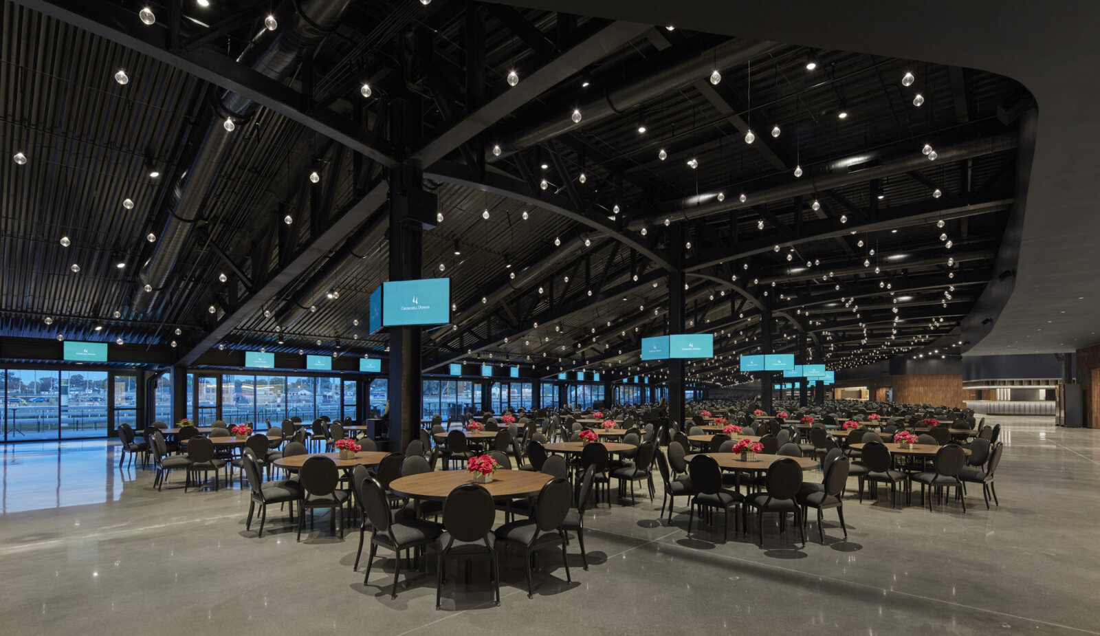 Ford First Turn Club | Dining | Seats | Churchill Downs