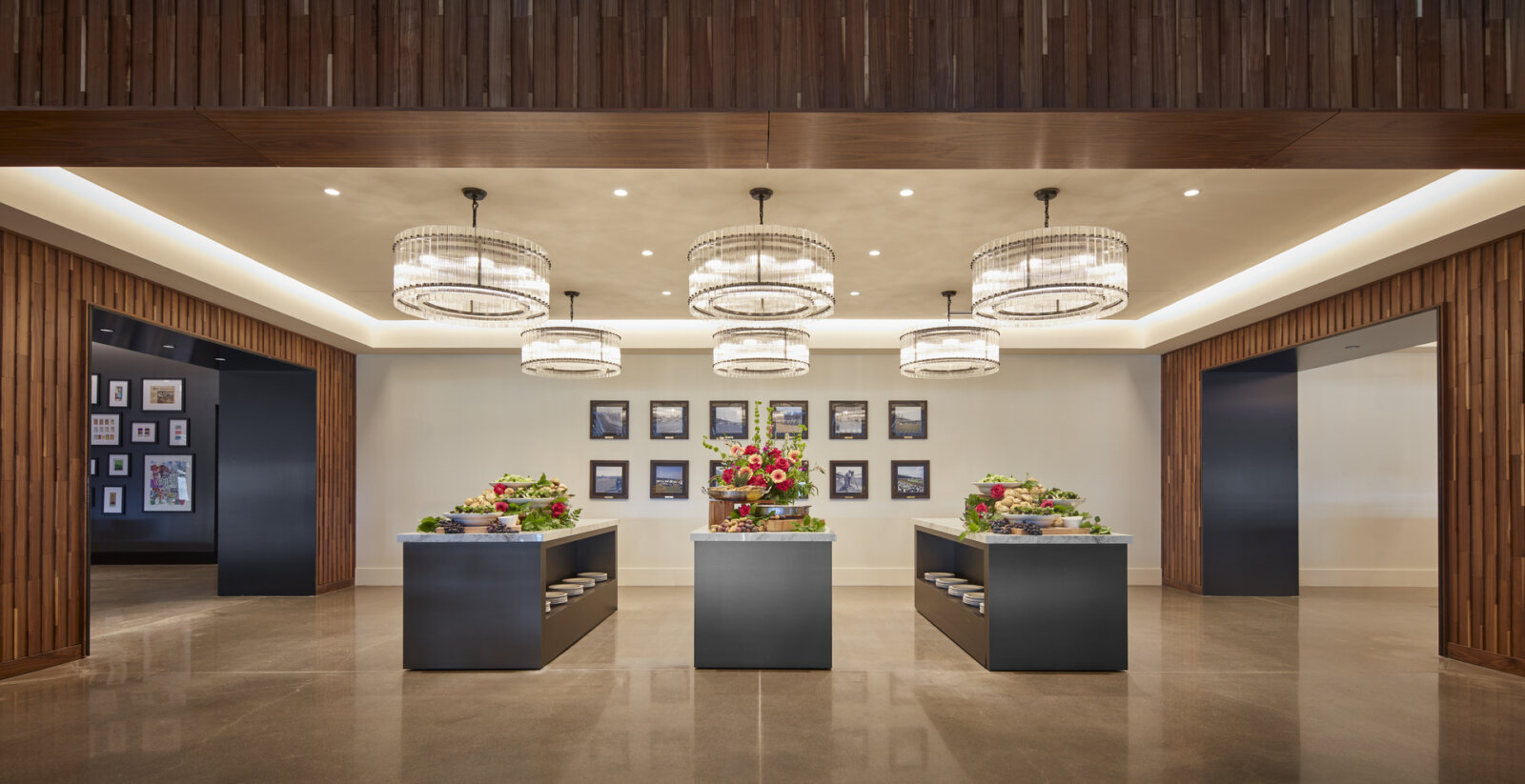 First Turn Club Dining | Dining | Seats | Churchill Downs