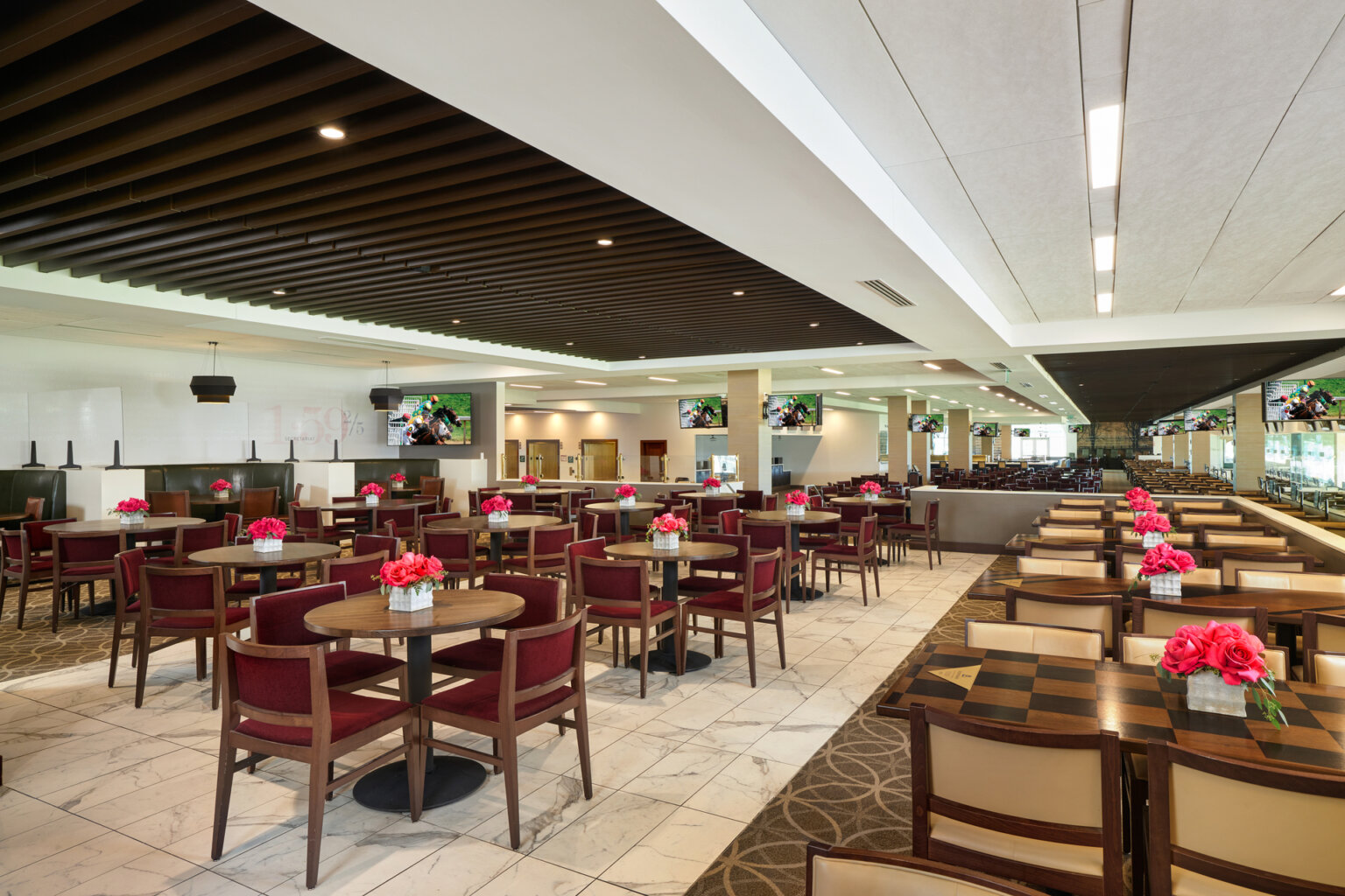 Dining | Seating experience | Churchill Downs