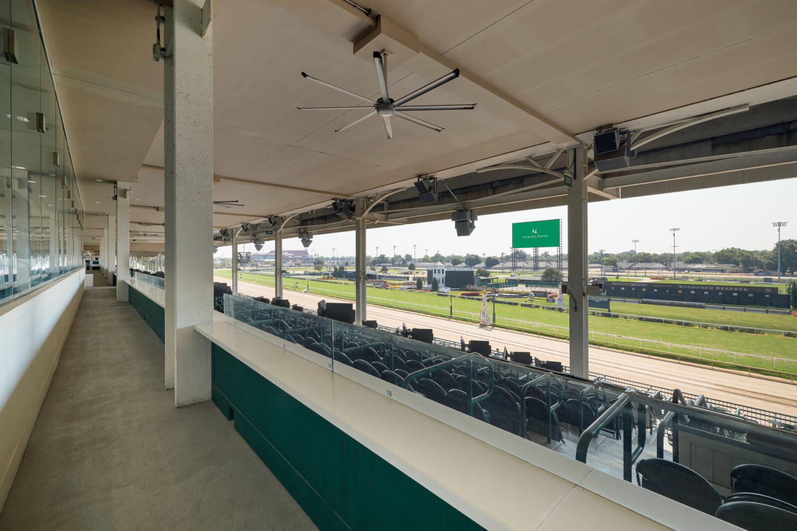 Roses Lounge | Dining | Seats | Churchill Downs