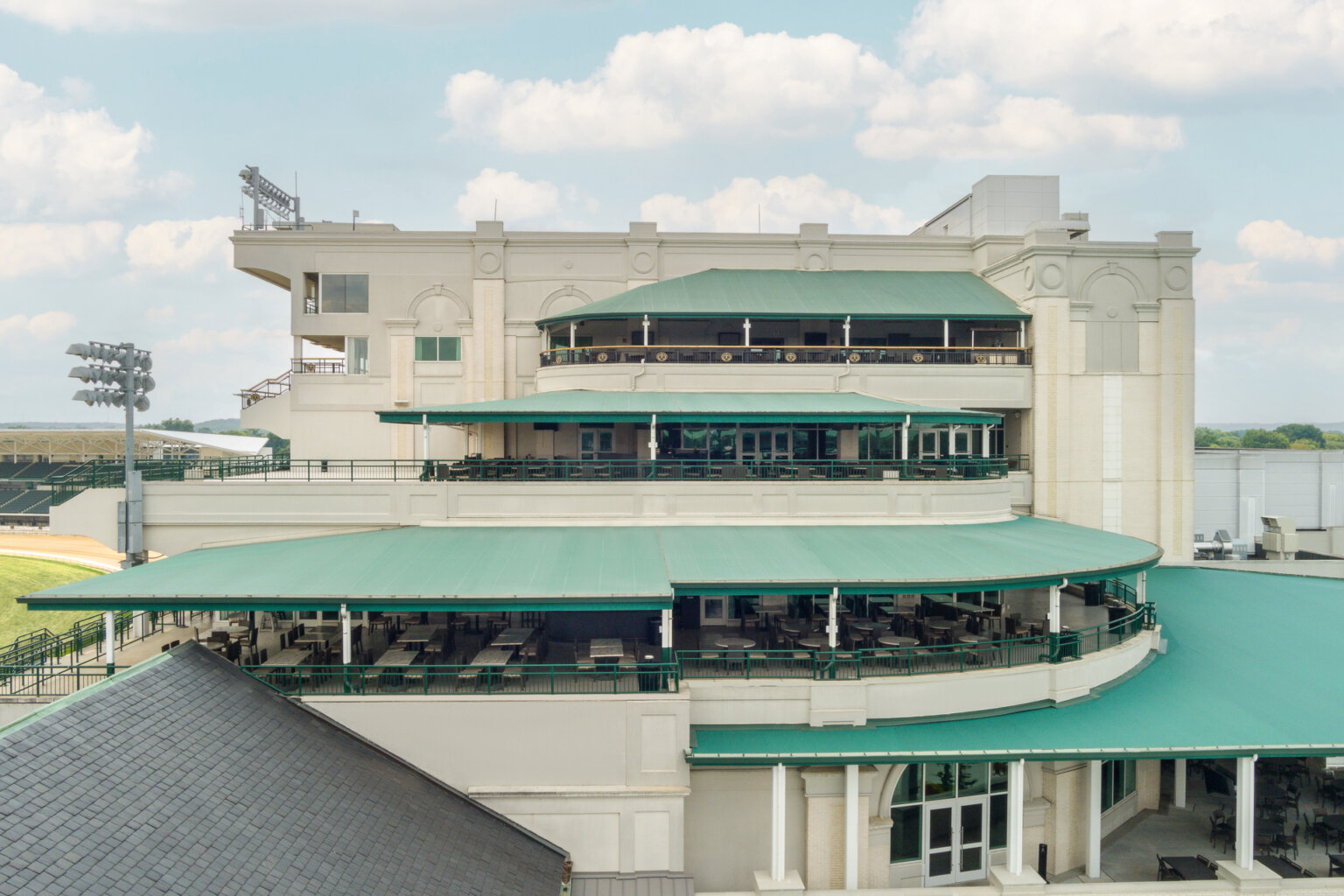 Stakes Room & Balcony | Dining | Seats | Churchill Downs