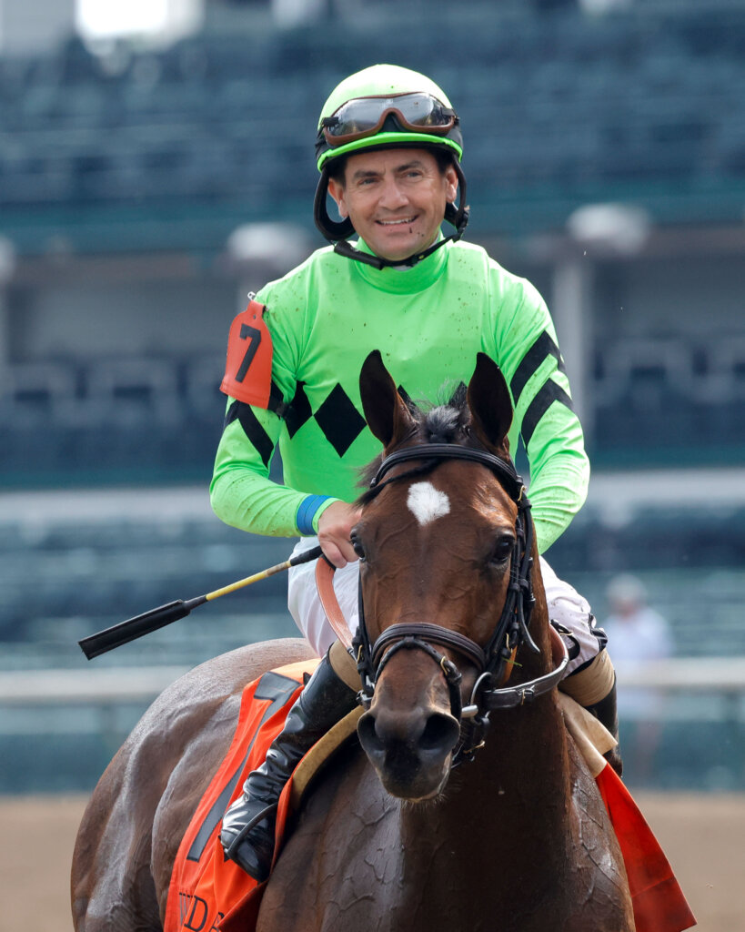 Churchill Downs Update: Hernandez Returns to Winner's Circle Seven ...